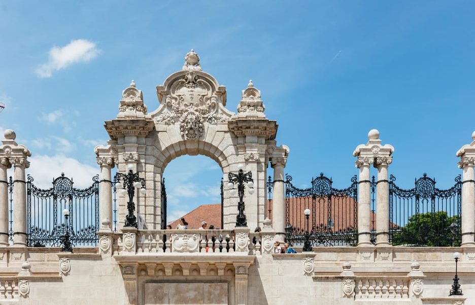 Buda & Pest Walking Tour: Iconic Views, Hot Spots, and Culture : The ...