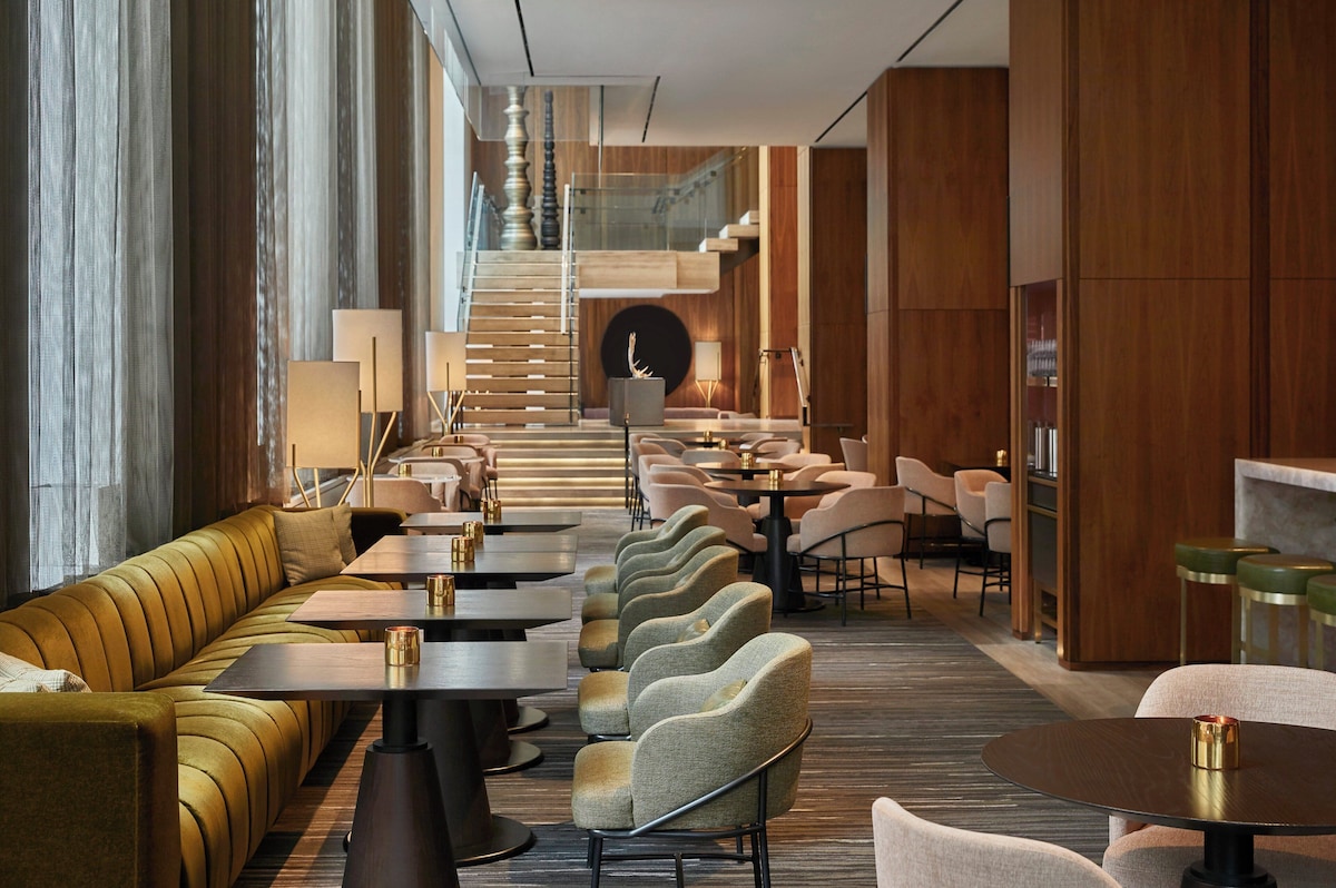 Four Seasons Hotel Toronto at Yorkville: New 2026 Review, Photos & Map